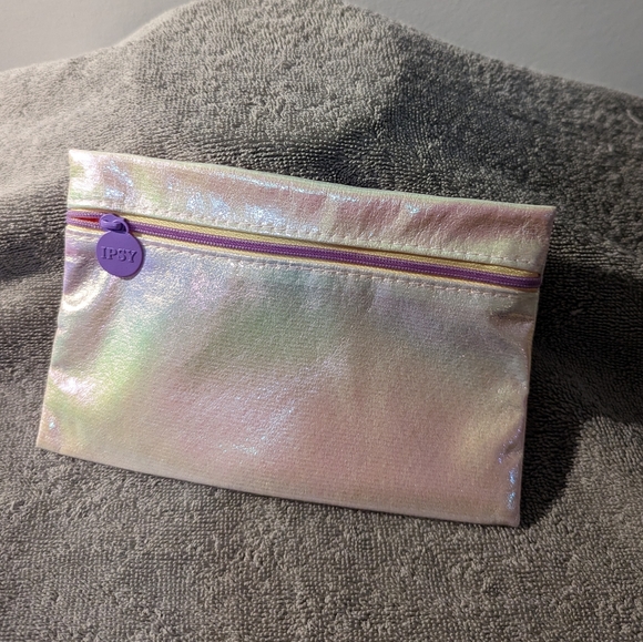 ipsy | Bags | Travel Bag Ipsy Makeup Case Shiny Iridescent Pink Purple ...